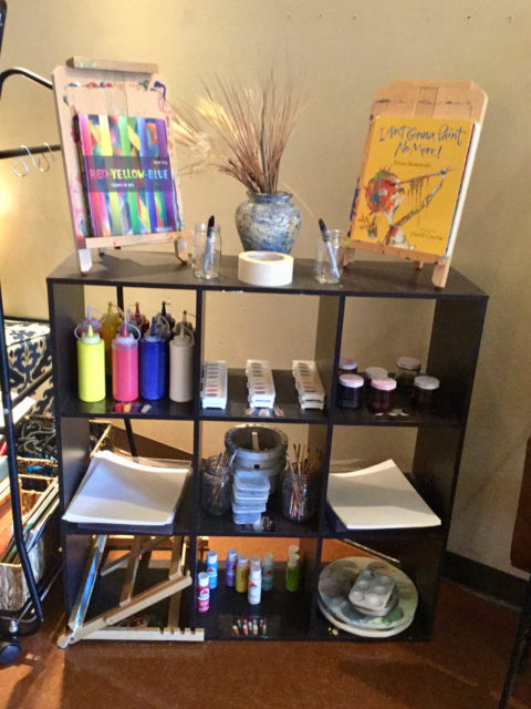 How to Save Space with a One Shelf Atelier